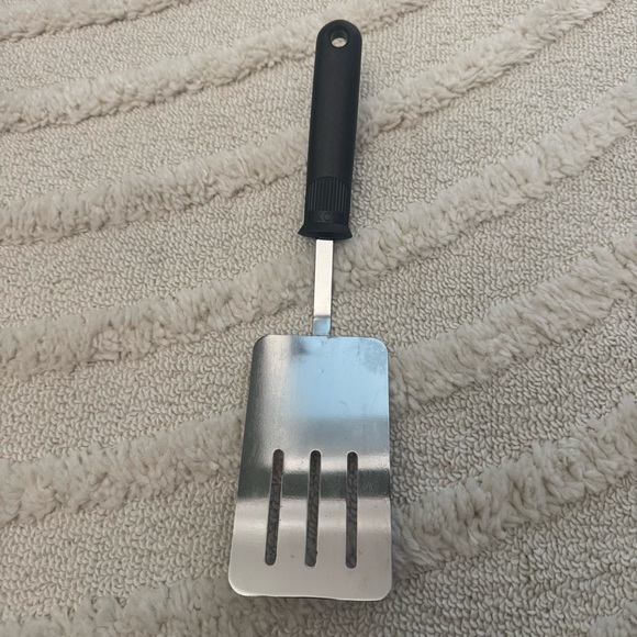Kitchen | Ekco Slotted Short Spatula Turner Flipper Black Plastic ...